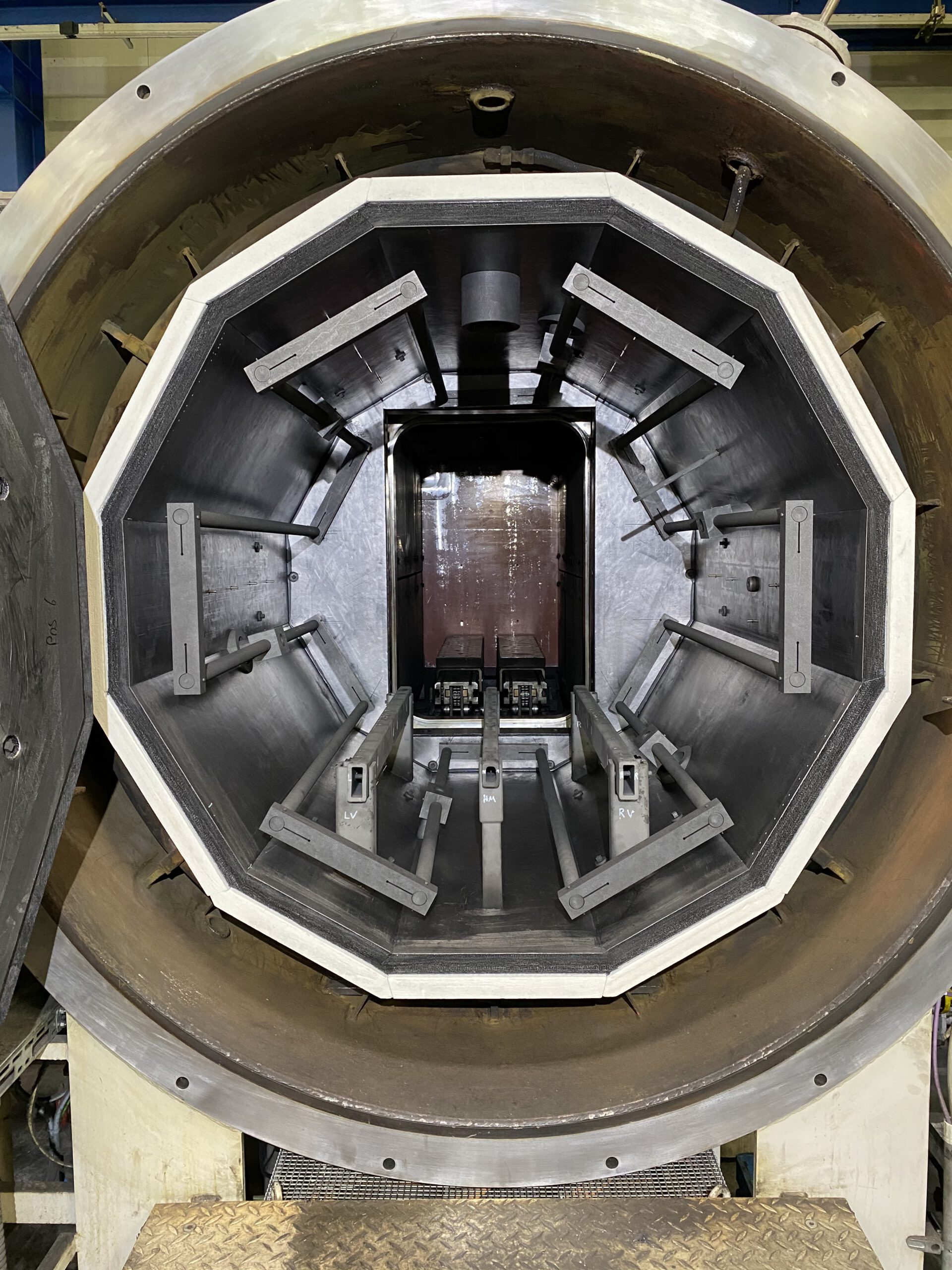 Vakuumtechnik - VA-Tech GmbH - Vakuum- und Atmosphärentechnik